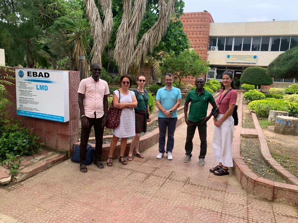 Eğitim merkezleri Ecole de Bibliothécaires, Archivistes et Documentalistes - Ebad, Dakar, foto
