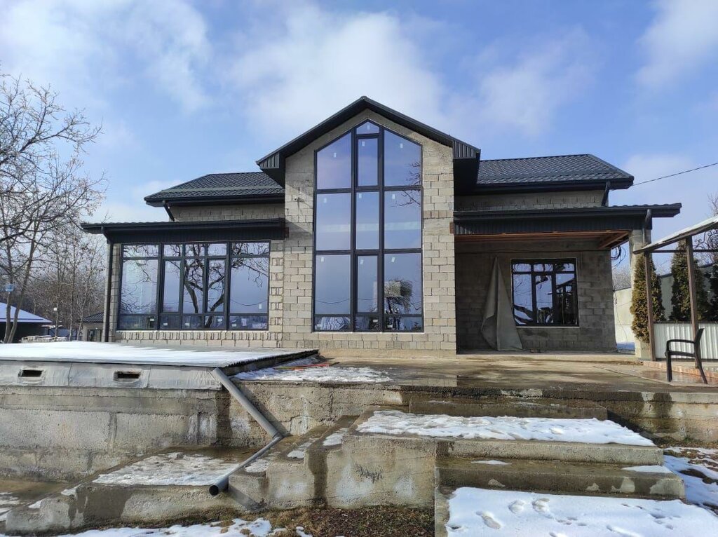 Pencere üretim, satış ve montaj firmaları Berta, Karaçay‑Çerkez Cumhuriyeti, foto