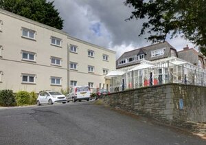 The Diplomat Hotel and SPA (Wales, Carmarthenshire, Llanelli, Felinfoel Road), otel