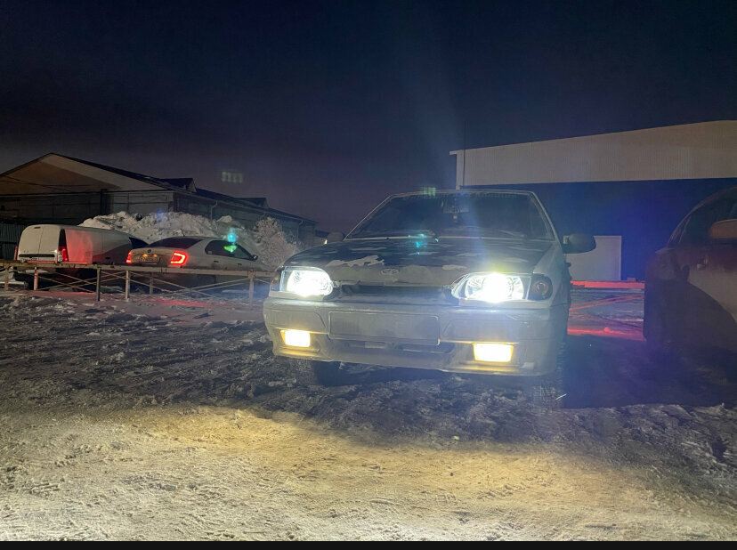 Otomotiv aydınlatma HalogeNNet, Tiumen, foto