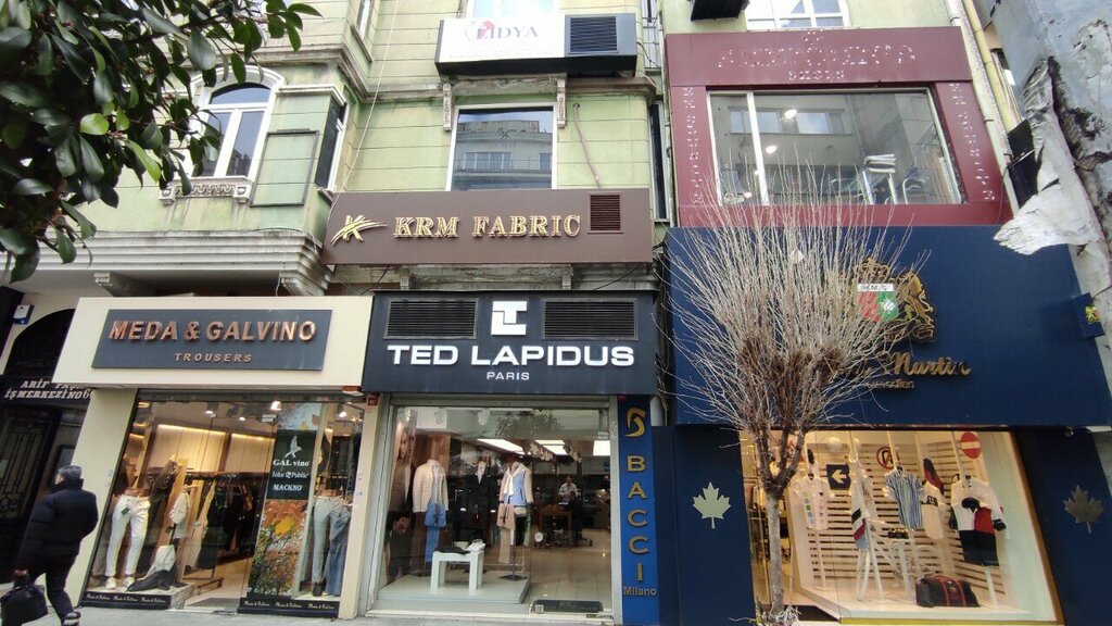 Giyim mağazası Ted Lapidus, İstanbul, foto