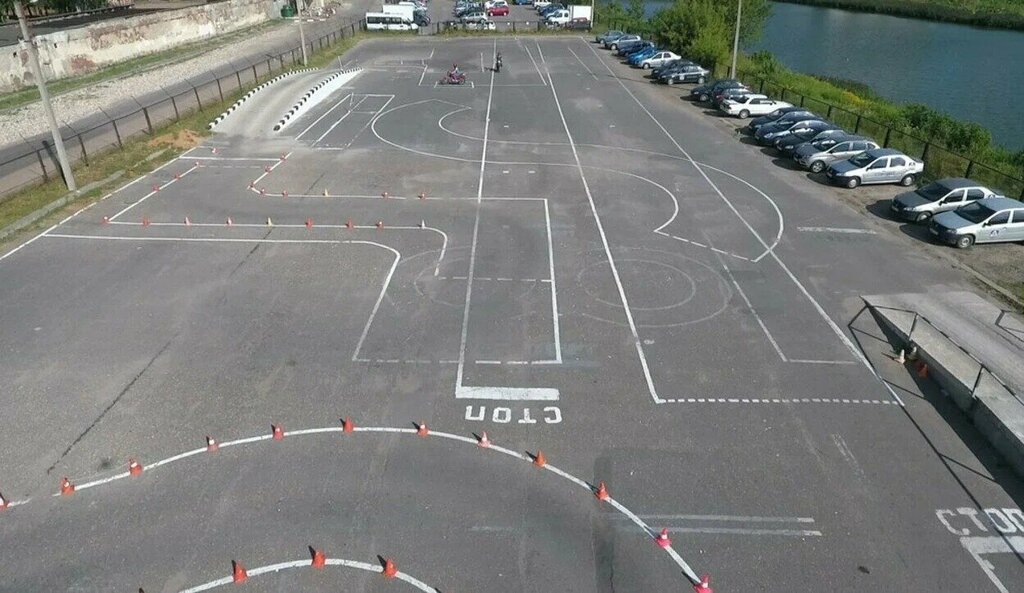 Sürücü kursları ИзиDрайв, Moskova, foto