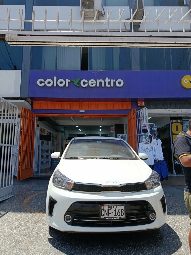 Boya ve cila malzemeleri üretim ve satış yerleri Color Centro, Lima, foto