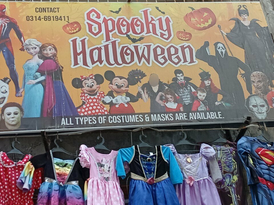 Çocuk giyim mağazaları Spooky Halloween, Karaçi, foto