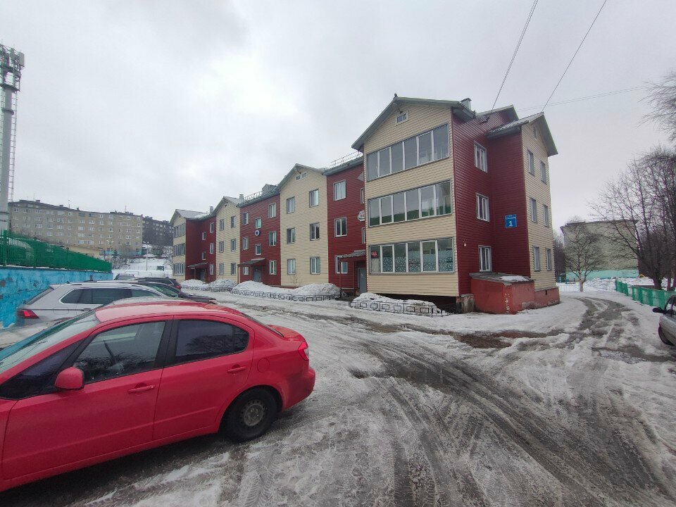 i̇ş merkezi Офисный центр Сполохи 1, Murmansk, foto