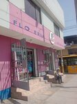 For you (Distrital Villa El Salvador, Sector 2 Grupo 24a, Avenida Juan Velasco Alvarado, 965), çiçek pazarı  Lima'dan