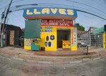Llaves (Santa Cruz de la Sierra, Avenida Hernando Sanabria, 1581), oto döşeme  Bolivya'dan