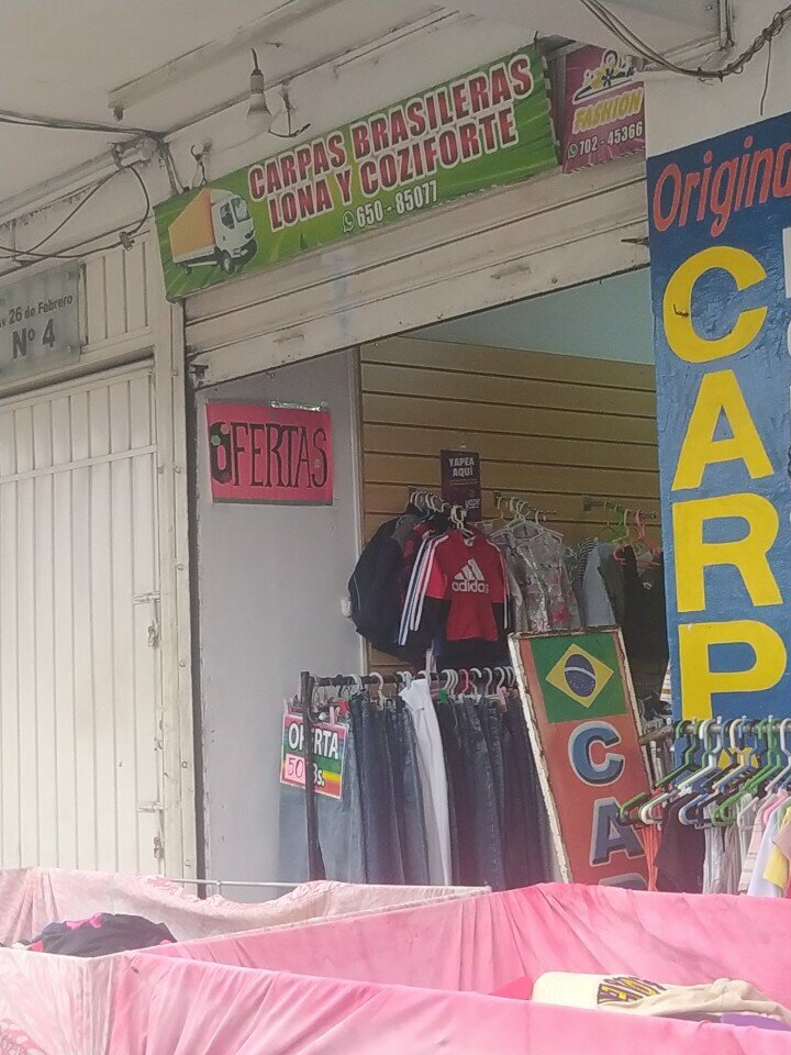 Dış giyim mağazası Carpas brasileras, Santa‑Krus, foto