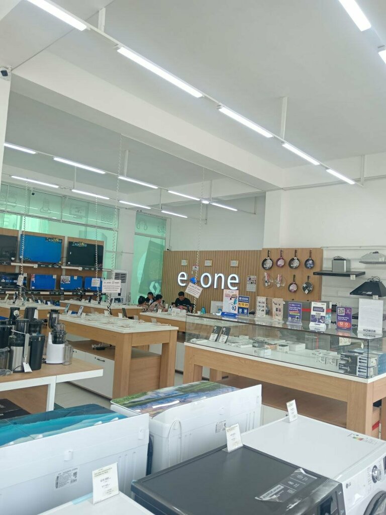 Cep telefonu ve aksesuarları satış mağazaları E-one, , foto