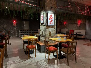 Чайна-Таун (Kamenskaya ulitsa No:91, Kamensk-Uralskiy), kafe  Kamensk‑Uralski'den