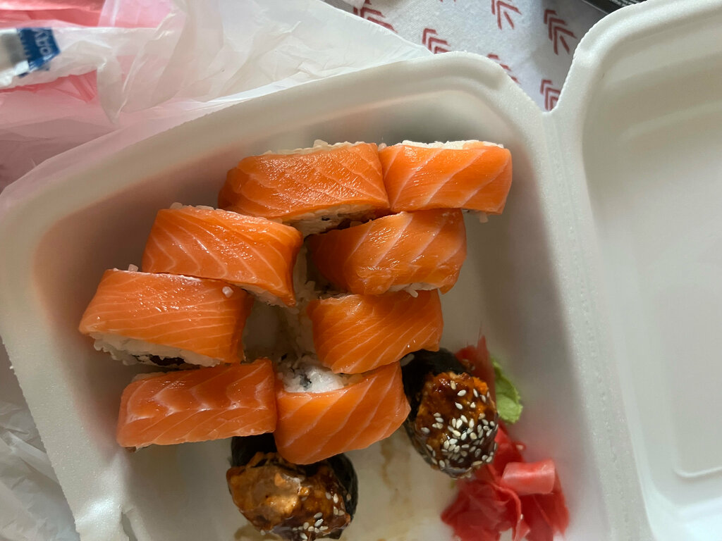 Suşi restoranı Суши Рич, Saint‑Petersburg, foto