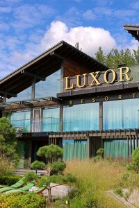 Luxor resort (Izvestnaya ulitsa No:28, selo Syrostan, Russian Federation), restoran