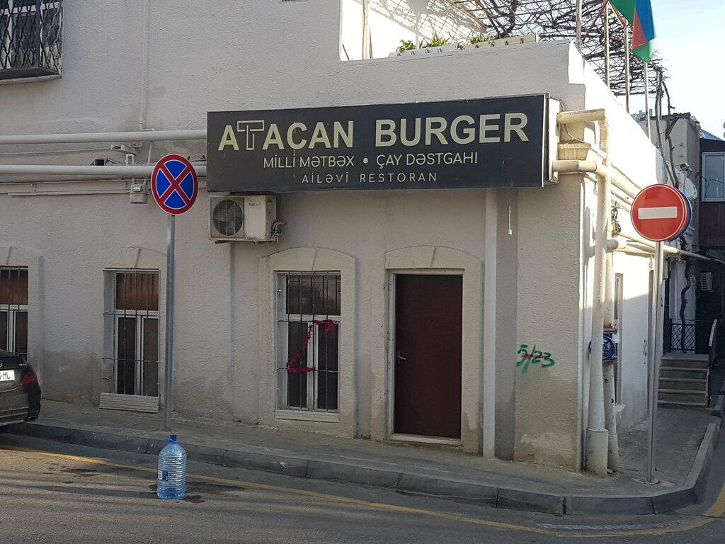 Fast food Atacan Burger, Bakü, foto