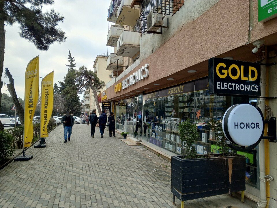 Cep telefonu aksesuarları Gold Electronics, Bakü, foto