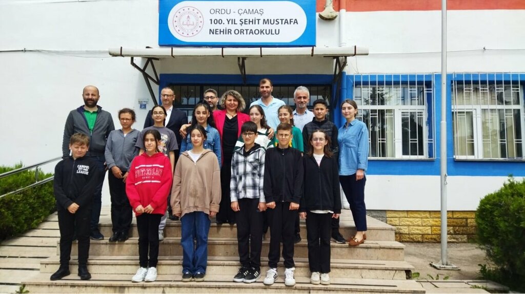 Ortaokul 100. Yıl Ortaokulu, Çamaş, foto