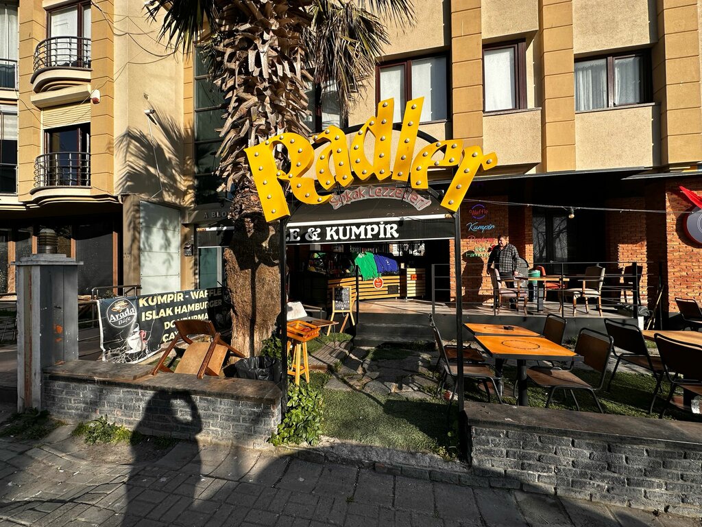 Fast food Arada Büfe, İstanbul, foto