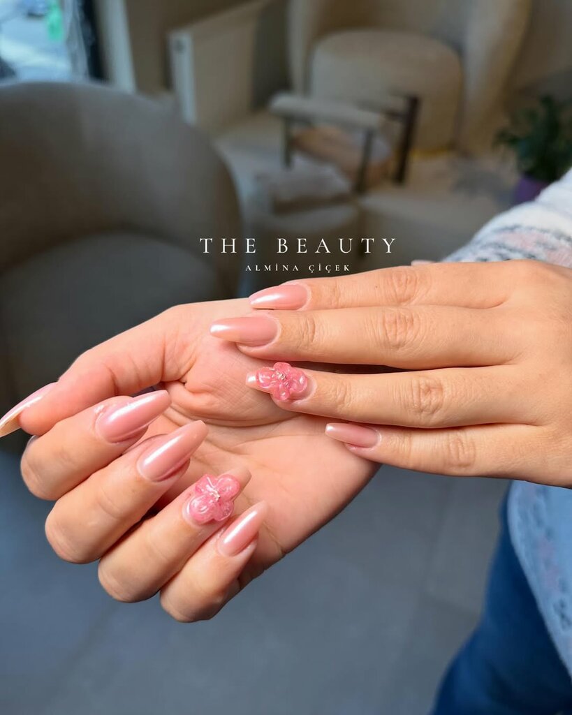 Güzellik salonu The Beauty Almina Çiçek, İstanbul, foto