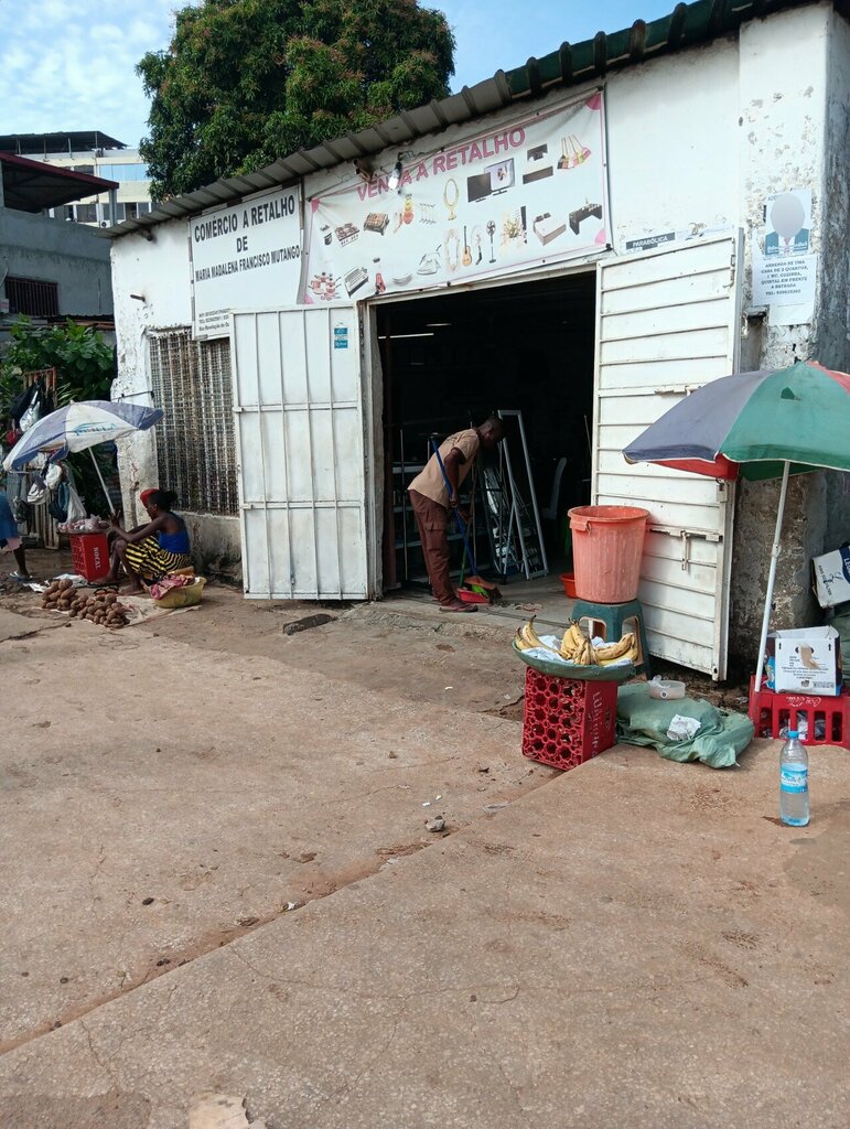 Büyük mağazalar Maria Madalena, Loanda, foto