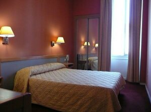 Saint Georges (Provence-Alpes-Côte d'Azur, Alpes-Maritimes, Arrondissement de Nice, 06000 Nice, Avenue Georges Clémenceau 7), otel  Nice'den