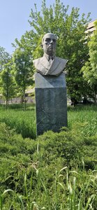 Бюст (Tbilisi, ubani Saburtalo), anıt, heykel  Tiflis'ten