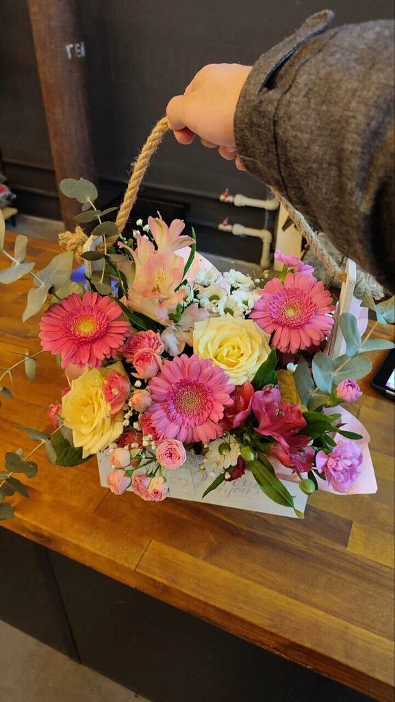 Çiçekçiler Crocus, Barnaul, foto