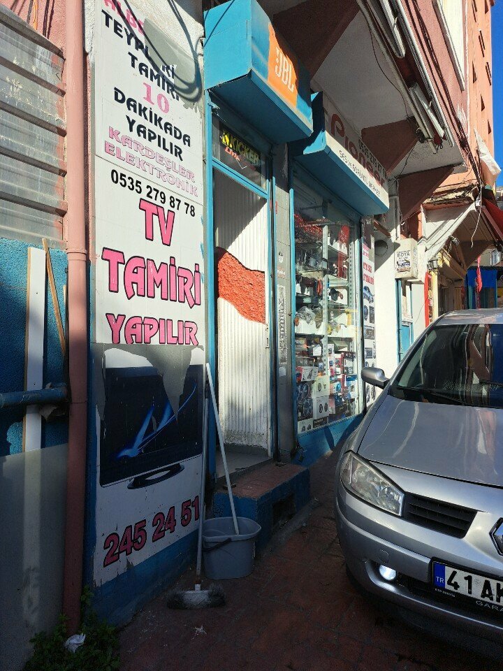 Araç modifiye Kardeşler Elektronik, İstanbul, foto