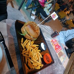 Petra Burger (İzmir, Konak, Anafartalar Cad., 763), fast food  İzmir'den
