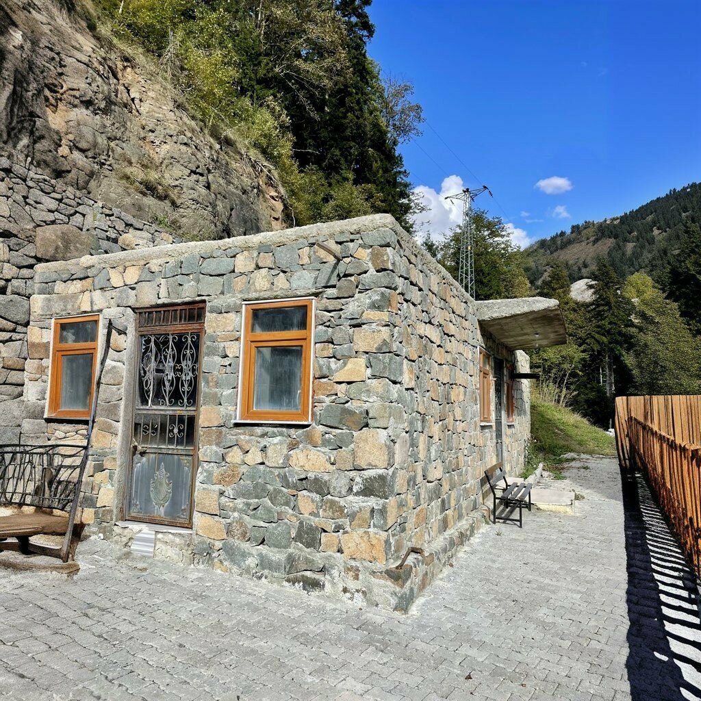 Cami Maral Köyü Yayla Cami, Borçka, foto