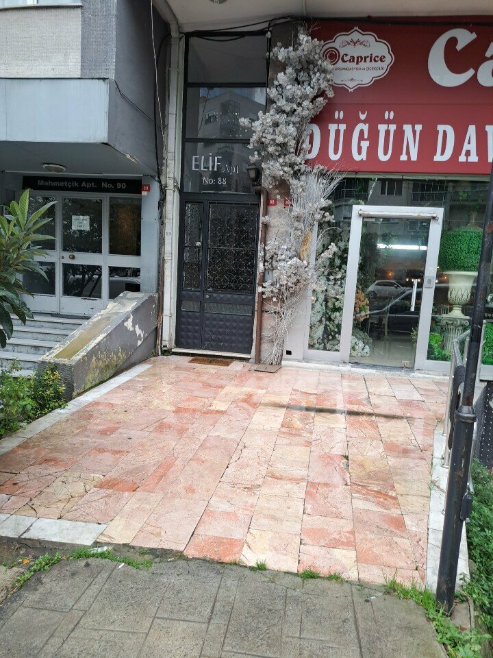 Apartman kompleksi Elif Apartmanı, İstanbul, foto