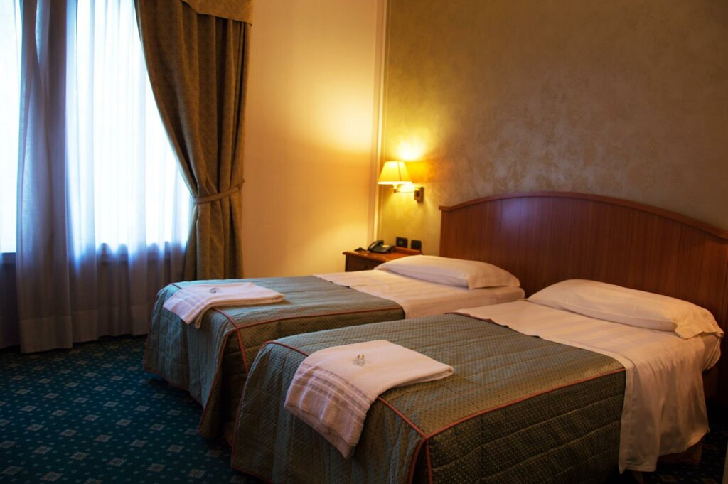 Otel Hotel Visconti, Lombardiya, foto