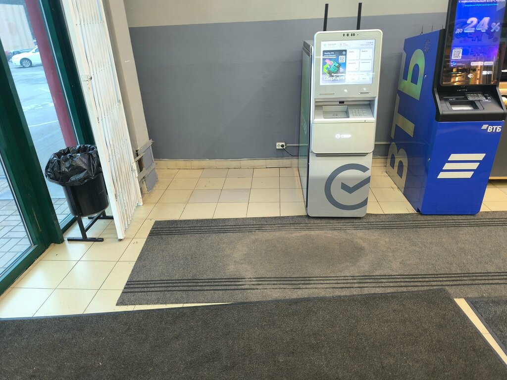 ATM'ler Sberbank, Tixvin, foto