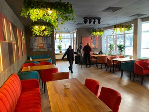 Gold-Mangal (Leningradskaya ulitsa No:119А, posyolok Pesochny), kafe  Sertolovo'dan