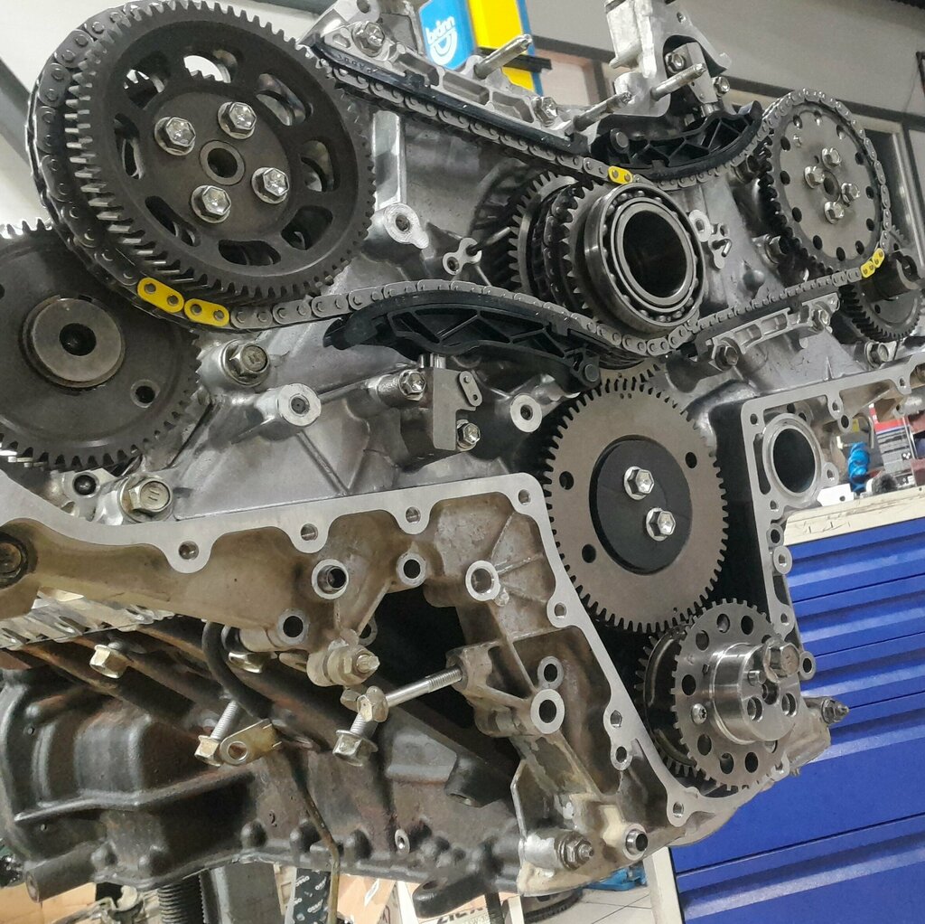 Otomobil servisi V12 workshop, Krasnodar, foto