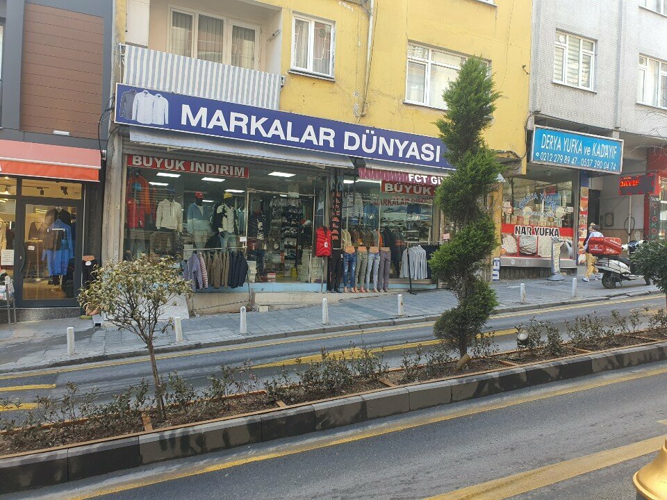 Giyim mağazası Markalar Dünyası, İstanbul, foto