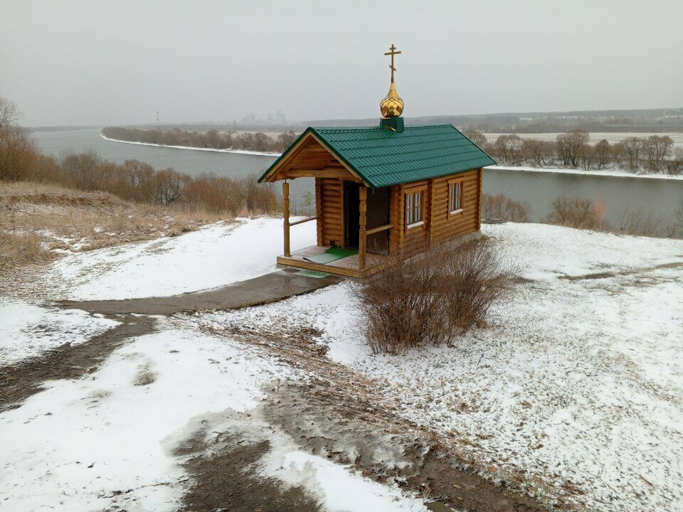 Şapel, haç anıtı Часовня, купель, Kolomna, foto