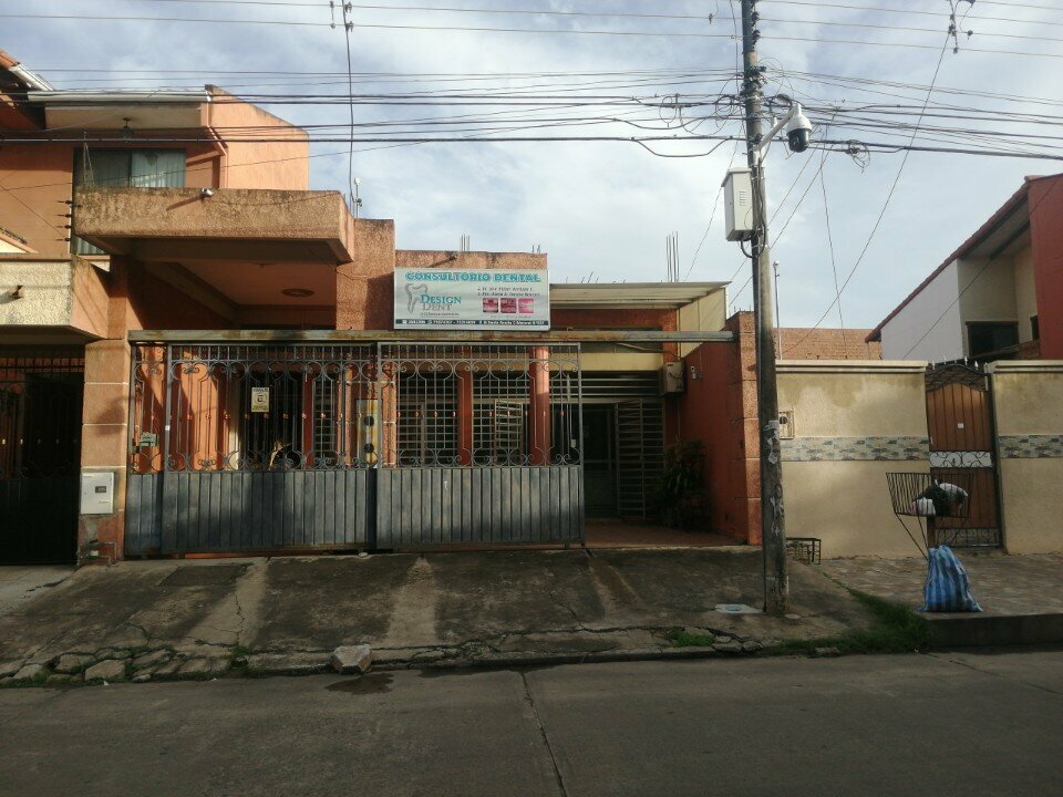 Özel ağız ve diş sağlığı klinikleri ve muayenehaneleri Design dent, Santa‑Krus, foto