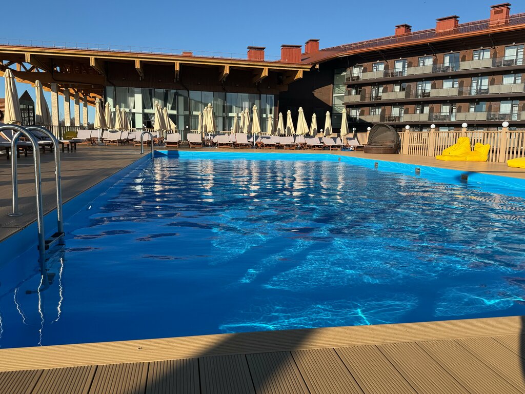 Yüzme havuzları Бассейн, Yaroslavskaya oblastı, foto