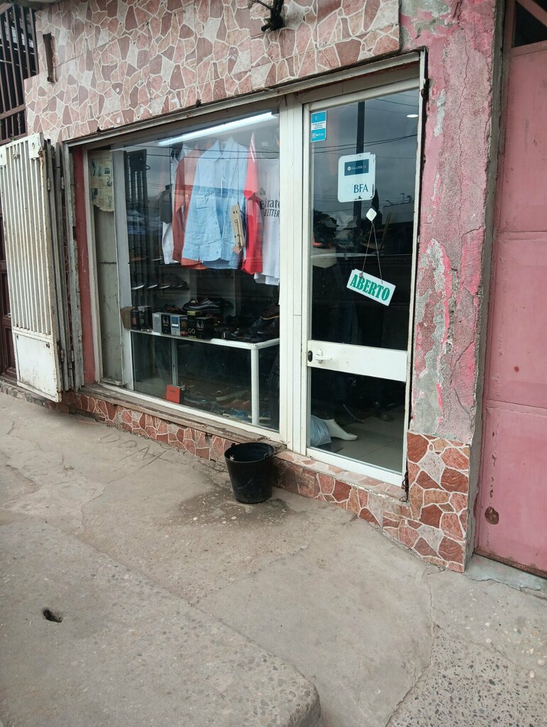 Dış giyim mağazası Boutique, Loanda, foto