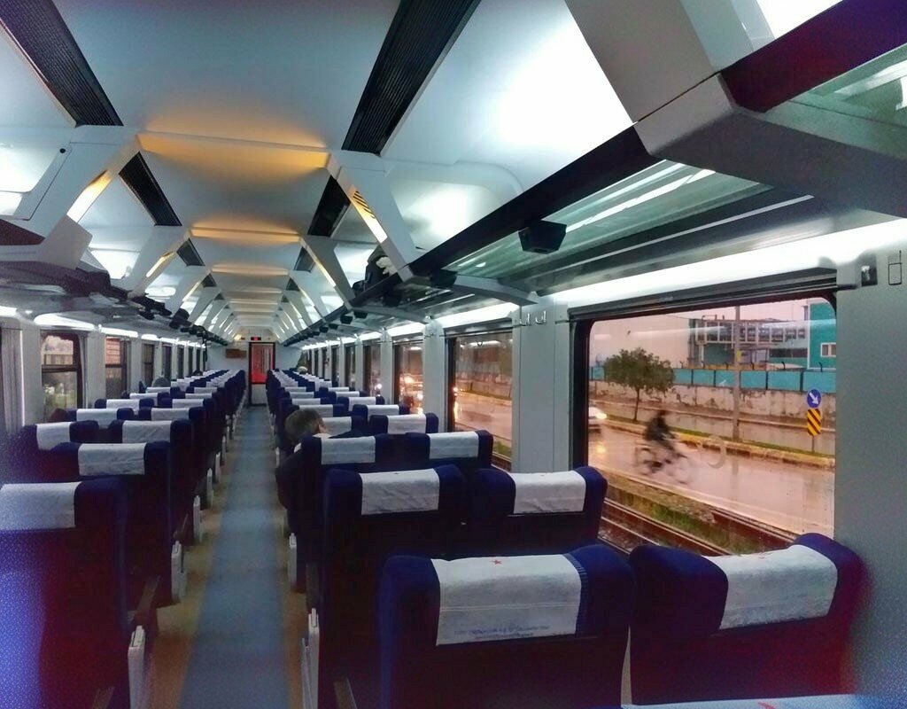 Tren istasyonu Mithatpaşa Tren İstasyonu, Adapazarı, foto