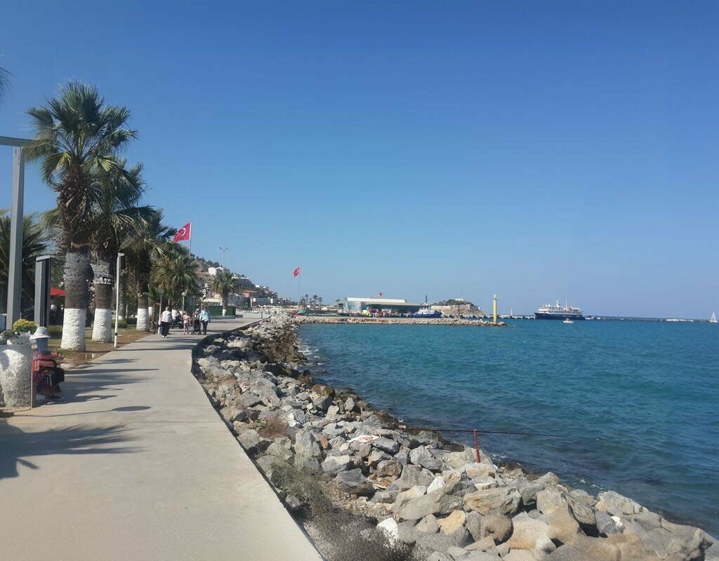 Muhtarlıklar Soğucak Mahalle Muhtarlığı, Kuşadası, foto