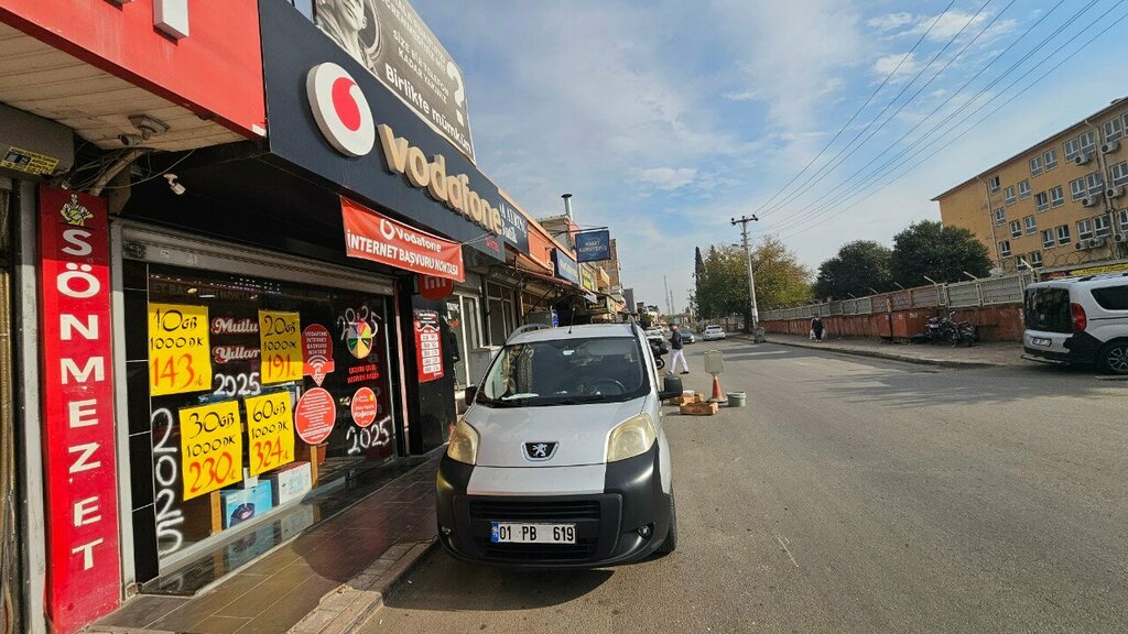 GSM operatörleri Vodafone, Adana, foto