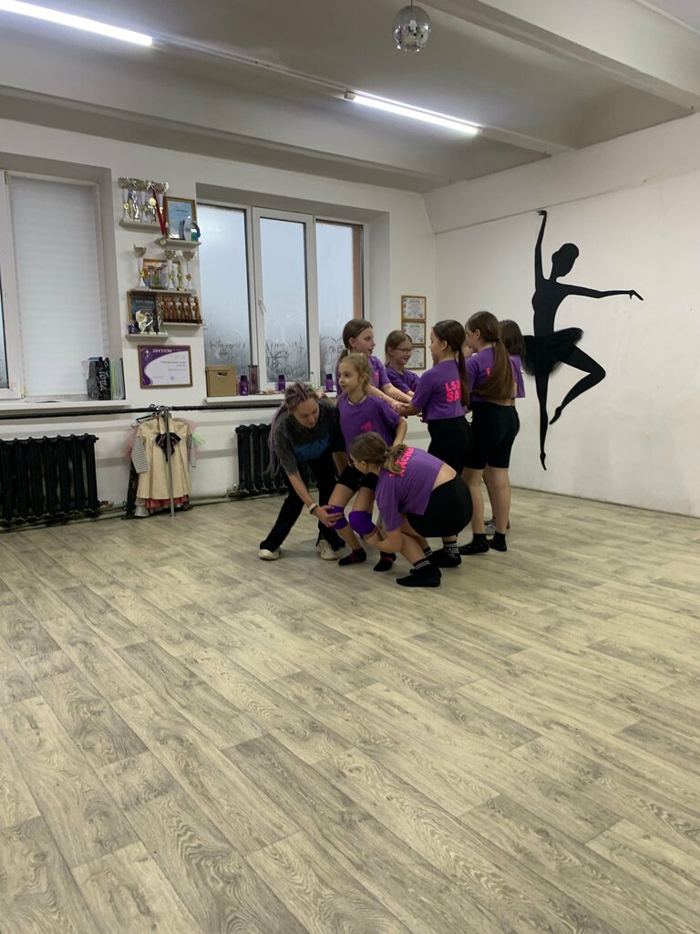 Dans okulları Дэнс, Pinsk, foto