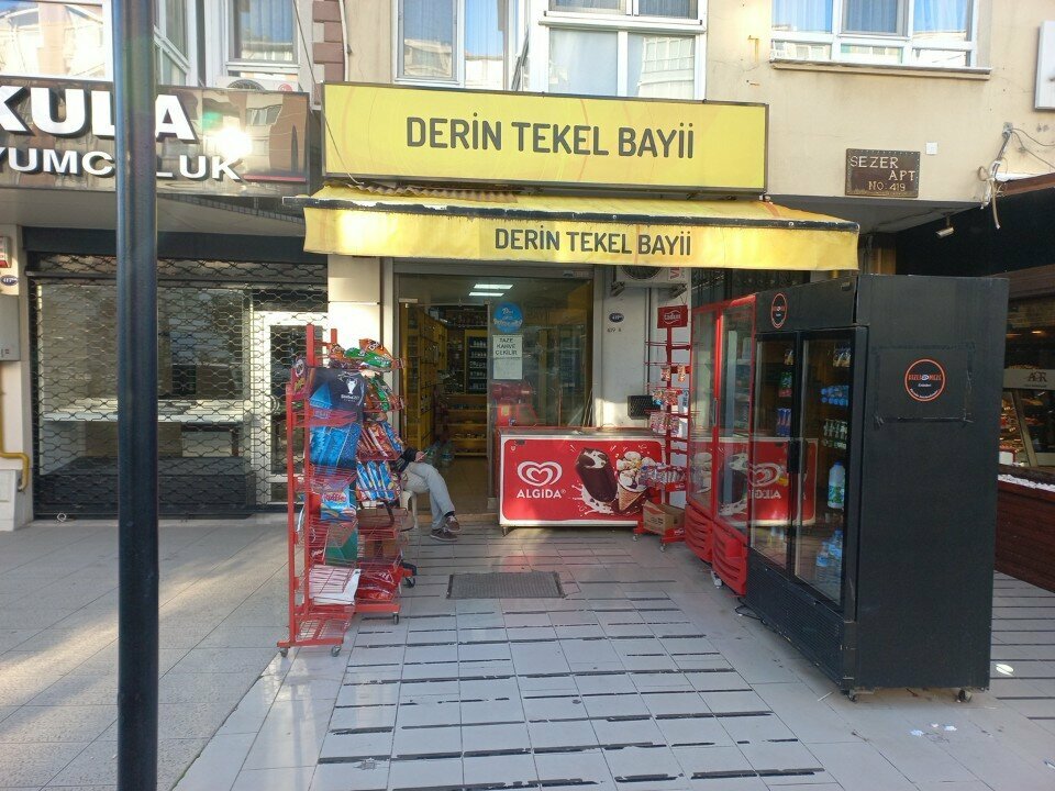 Alkollü içecekler Derin Tekel Bayii, İzmir, foto