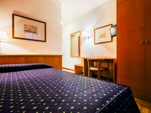 Hotel Alcarria (Comunidad Autónoma de Castilla-La Mancha, Guadalajara, Calle Toledo, 39), otel  Guadalajara'dan