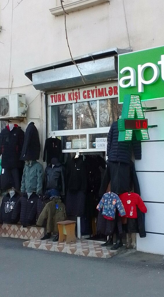 Giyim mağazası Türk kişi geyimləri, Mingeçevir, foto