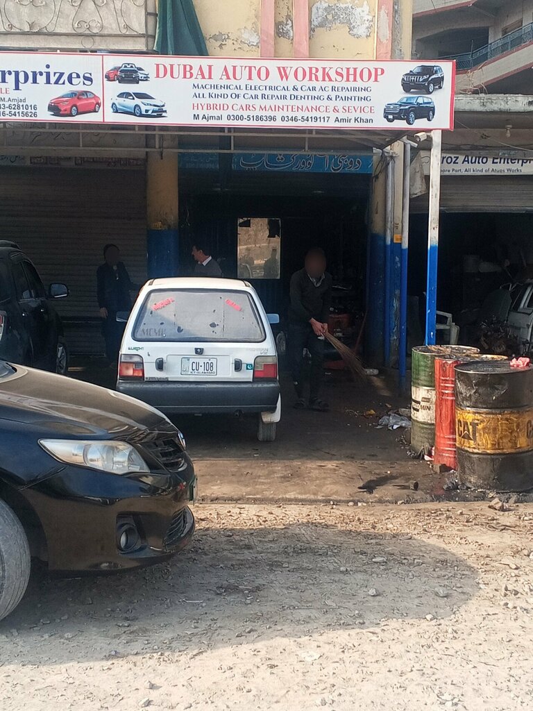 Otomobil servisi Dubai Auto Workshop, Rawalpindi, foto