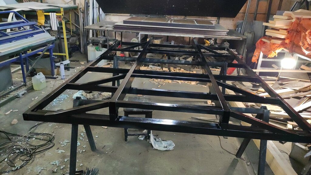 Araç römorkları Кугуар, Soçi, foto