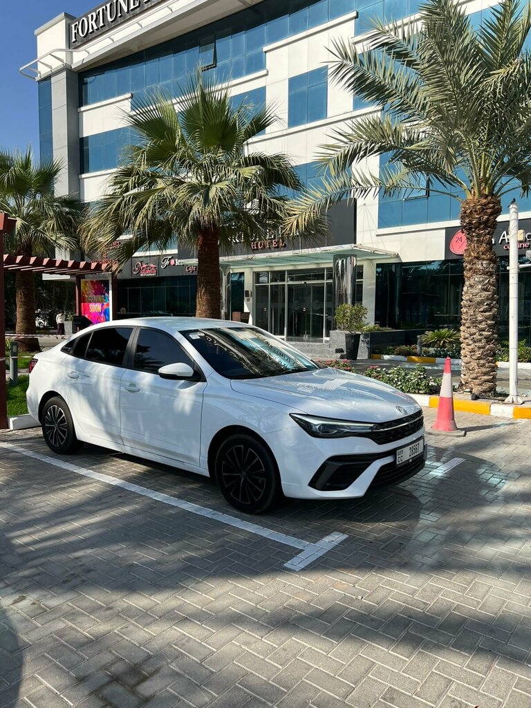 Oto kiralama Setun Car Rental, Dubai, foto