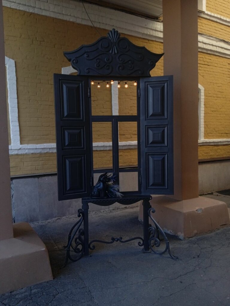 Park, sokak heykeli Кот в окне, Vologda, foto