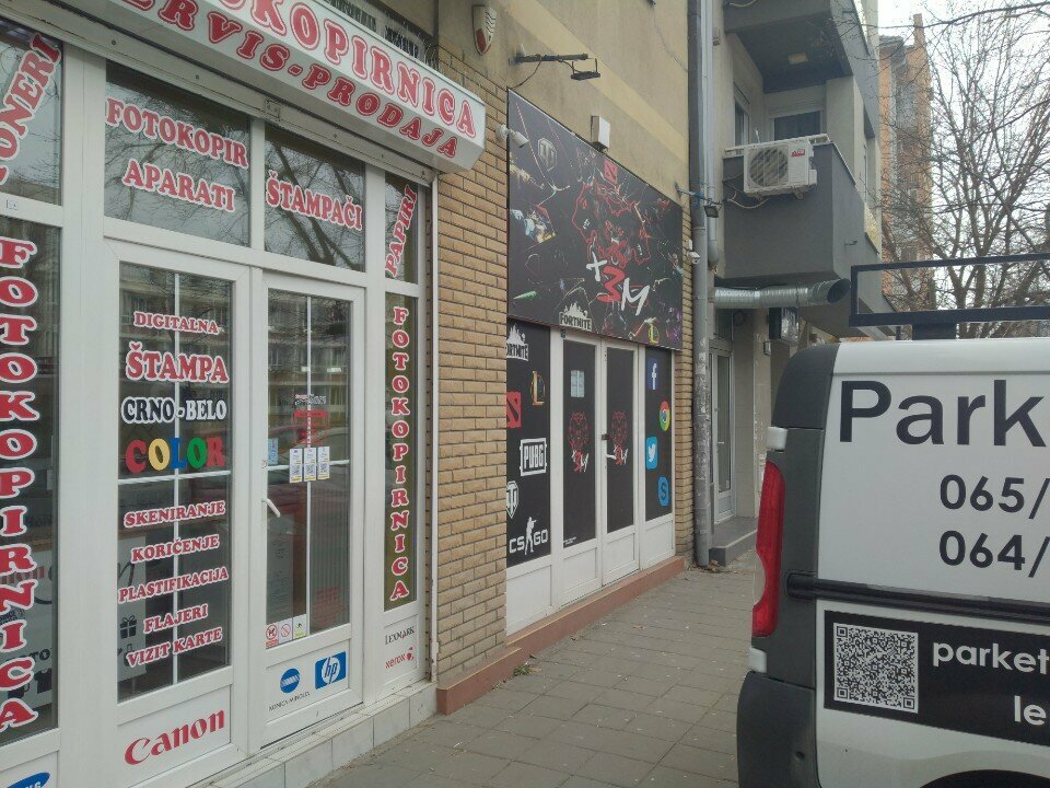 i̇nternet kafeler X3m Igraonica, Novi Sad, foto